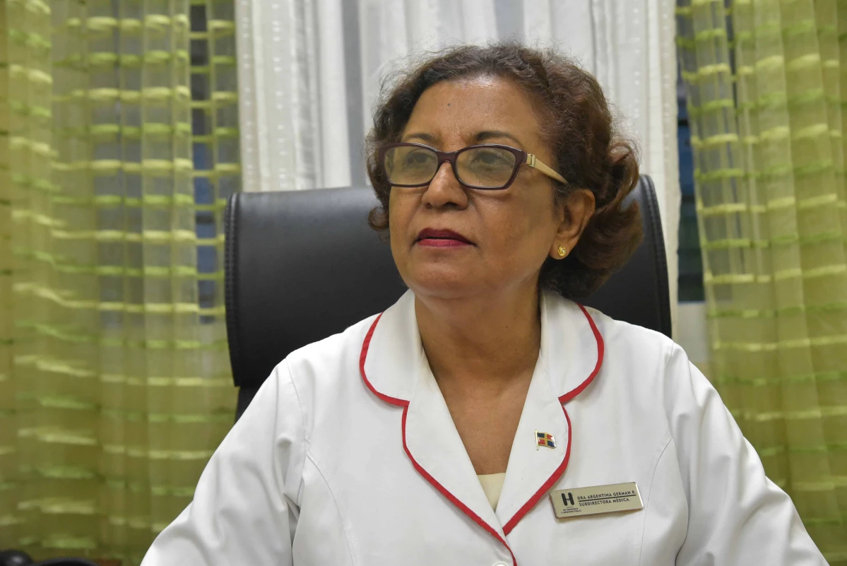 Directora Moscoso Puello llama a prevenir cáncer de pulmón - Bávaro News