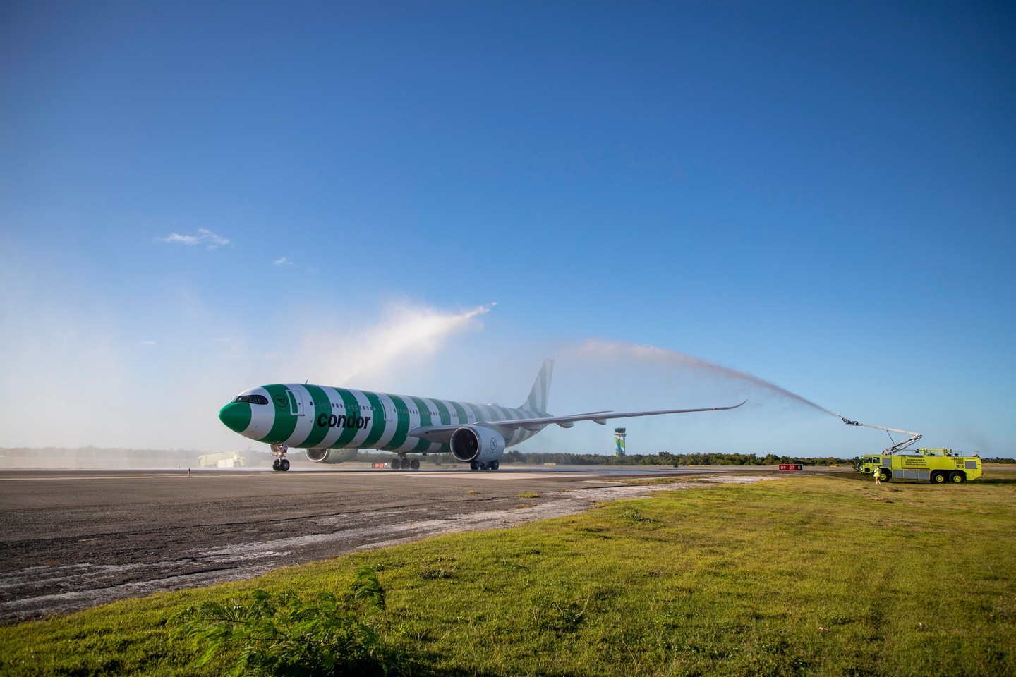 PUJ le da la bienvenida a los nuevos aviones de la aerolínea Condor ...