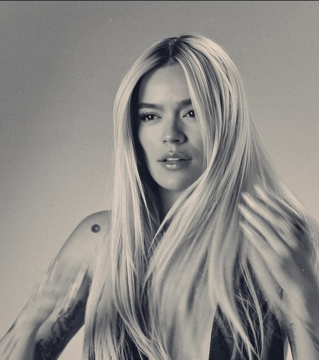 Karol G revela su historia de superación en el documental "Mañana Fue ...